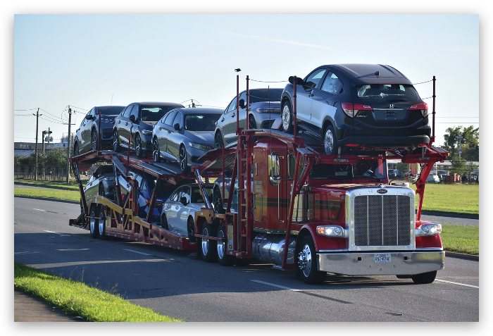 Empresas de transporte de vehículos en España: coches, motos y maquinaria pesada